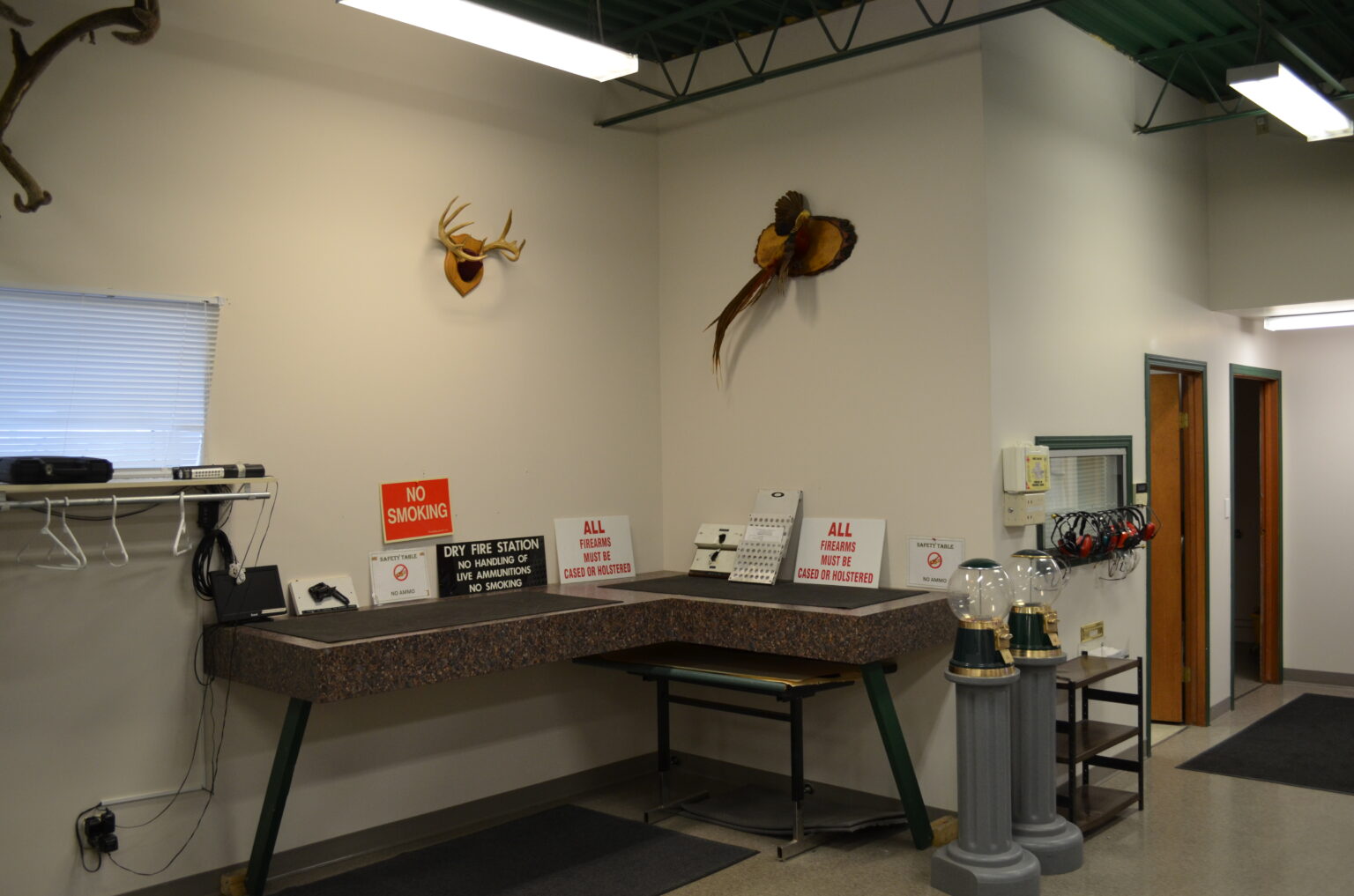 Firing Line Gun Club – Shooting Range